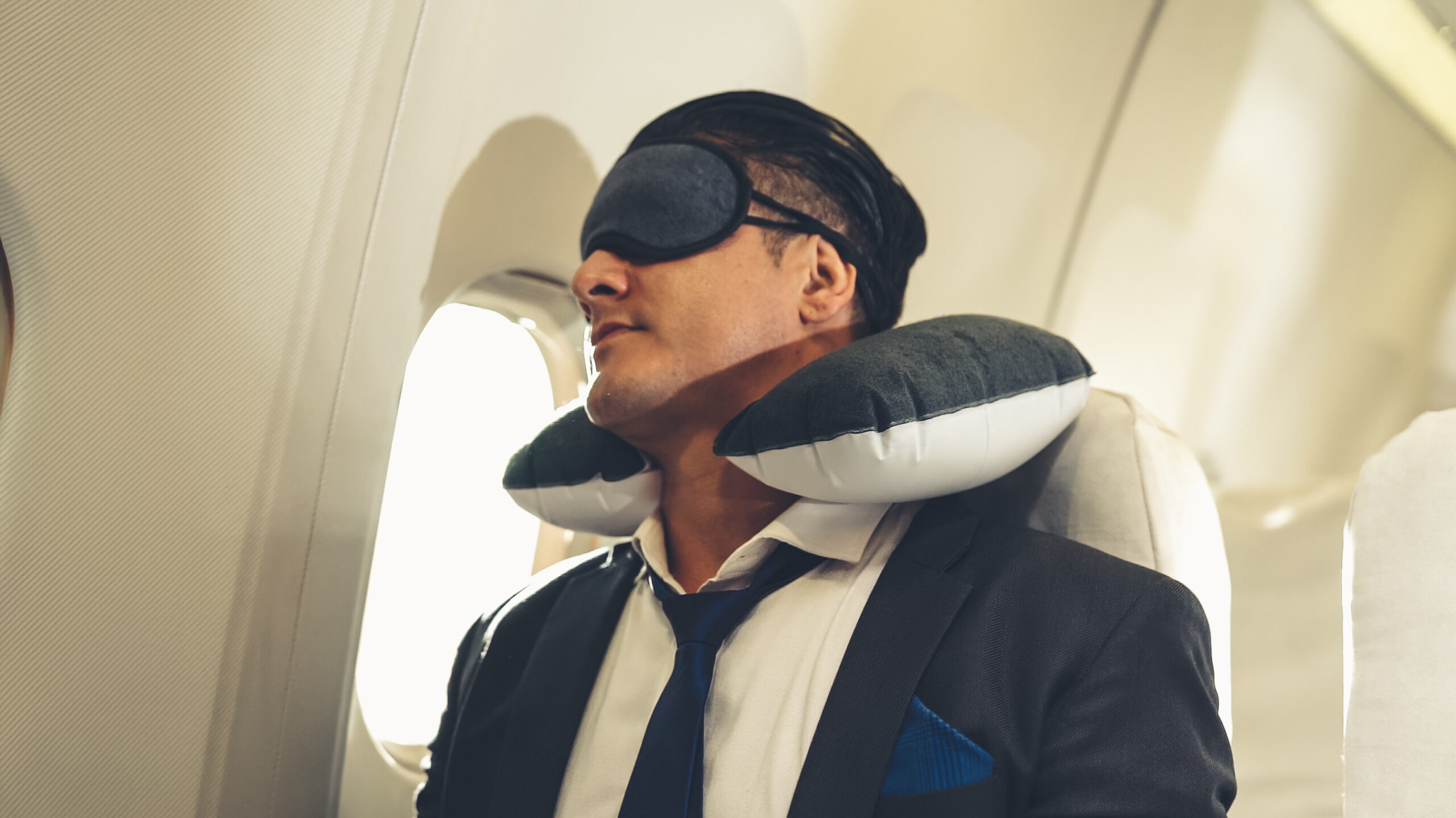 5 Ways to Stay Healthy on a Long-Haul Flight - Vacationer Magazine