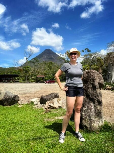 Vacationers of the Week: Aimee Bucher and Montse Serrano - Vacationer Magazine