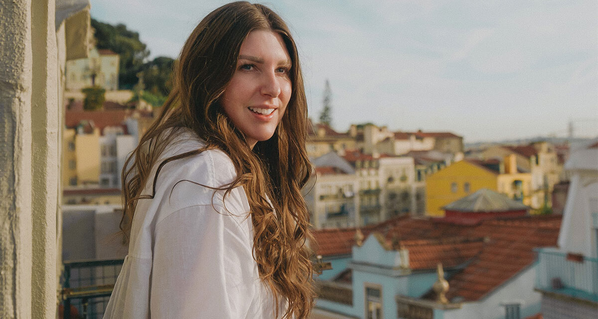 Vacationer of the Week: Chloe Beth - Vacationer Magazine