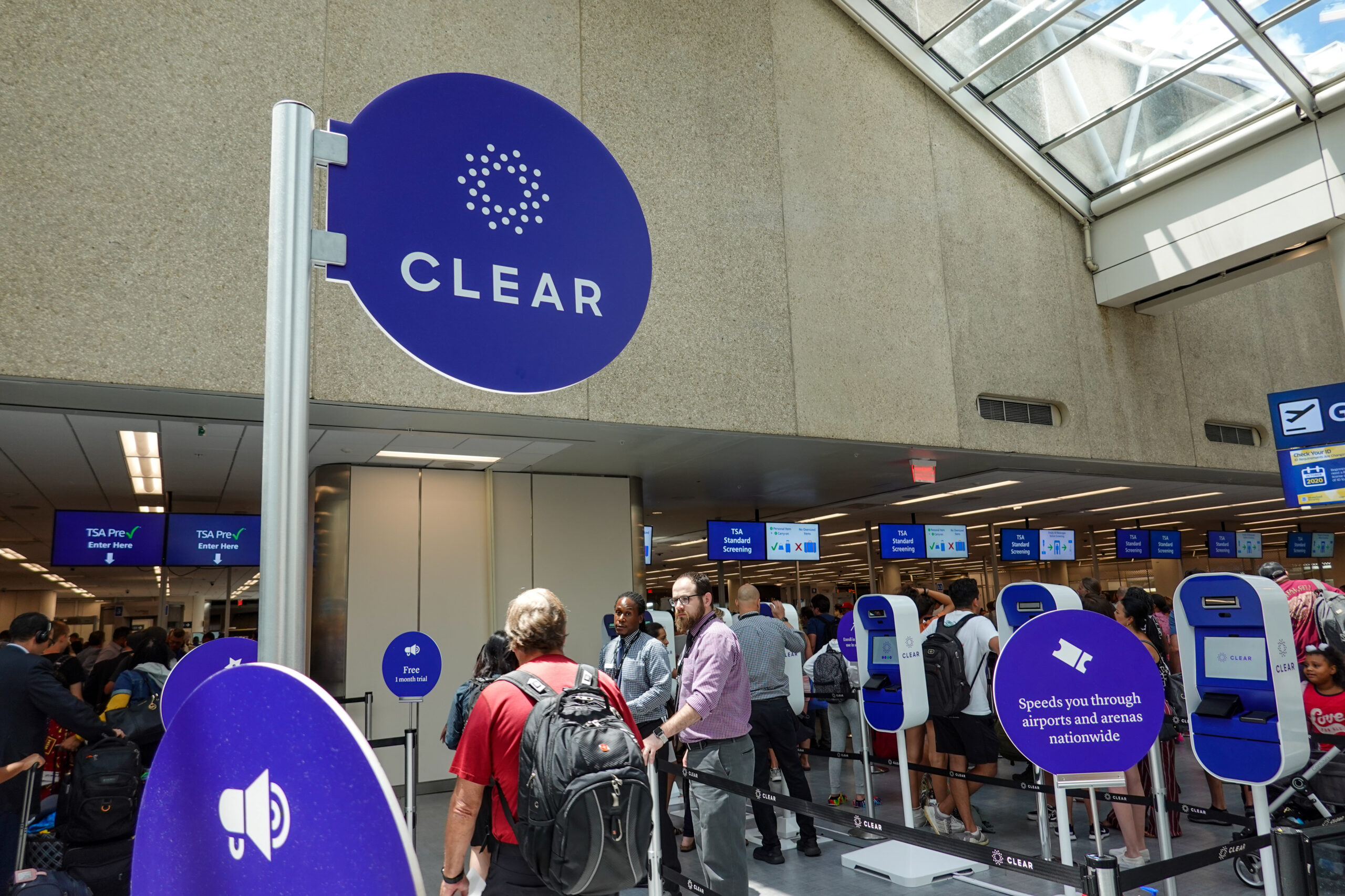 TSA PreCheck and Clear: What's the Difference? - Vacationer Magazine