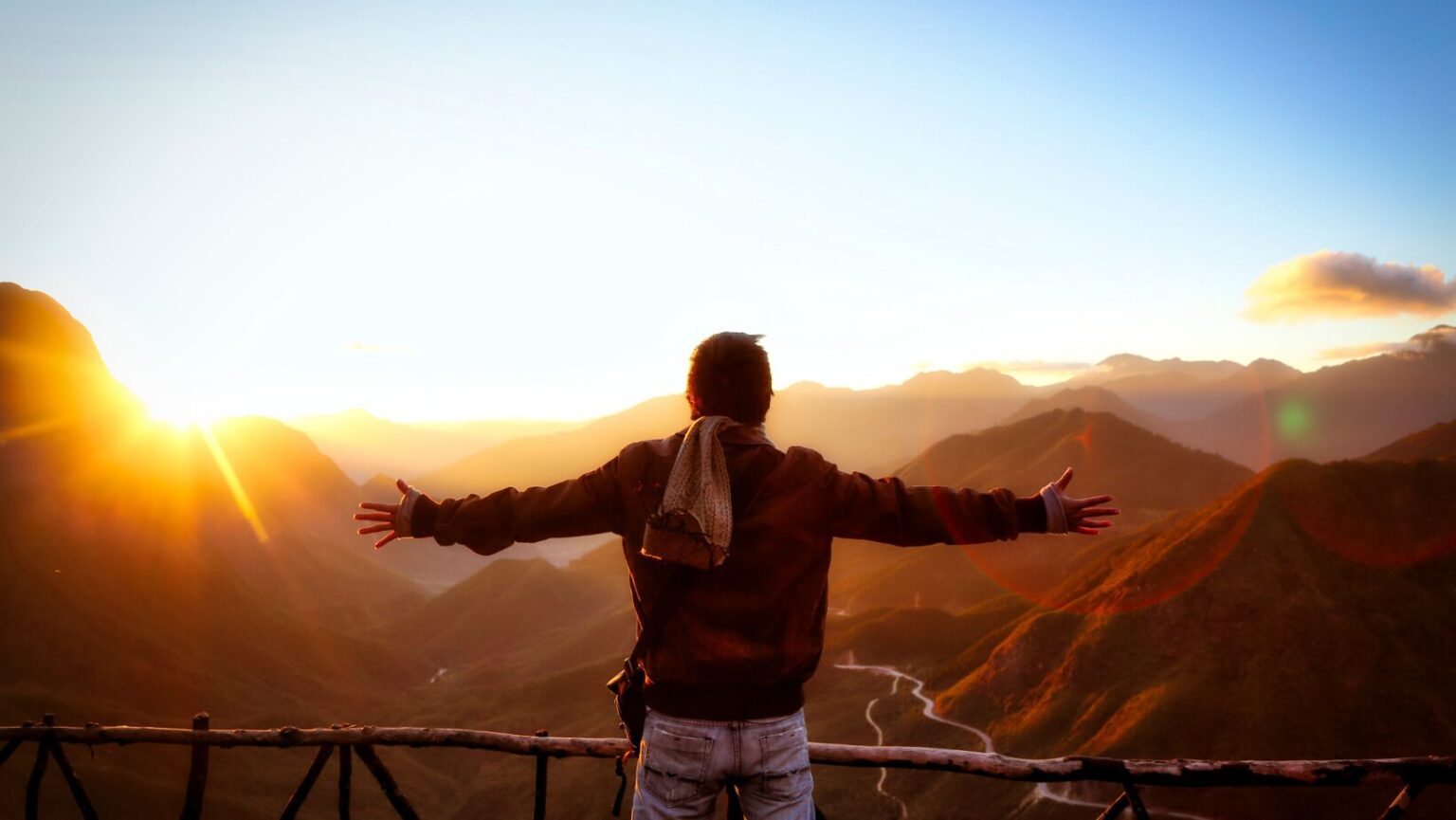 Meet America’s Favorite Travel Experts and Personalities - Vacationer ...